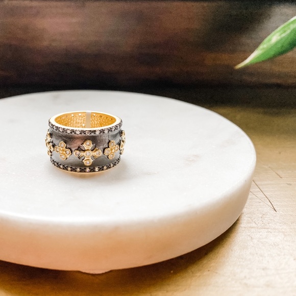 Freida Rothman | Jewelry | Freida Rothman Maltese Station Cigar Band ...
